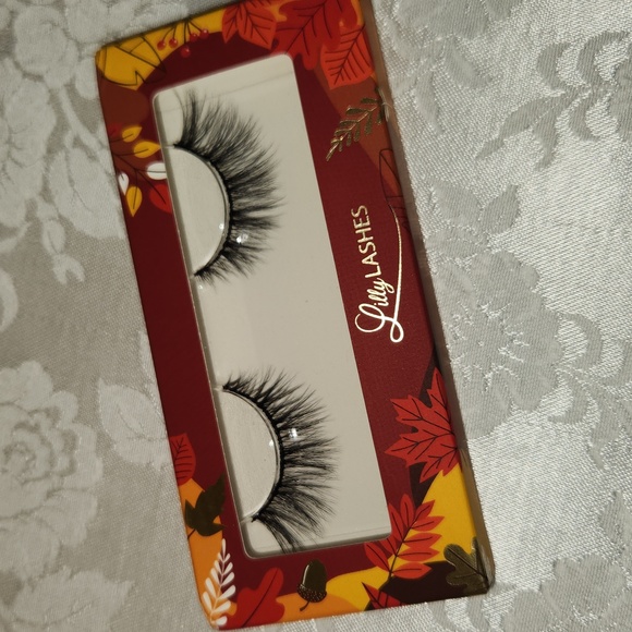 Lilly Lashes | Makeup | Lilly Lashes Falling For You Black | Poshmark
